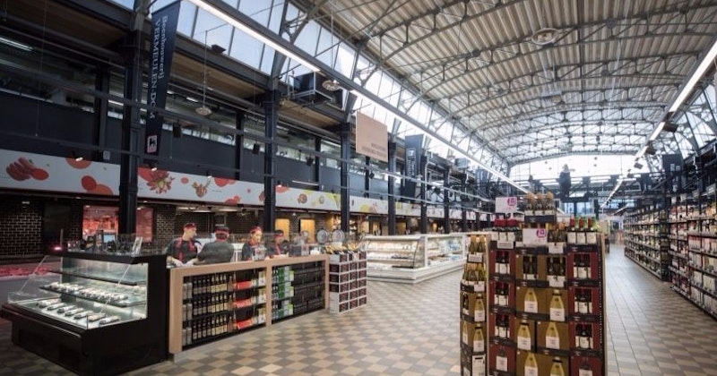 Delhaize opent winkel in Antwerpse vershal | Gondola Delhaize opent winkel in Antwerpse vershal | Gondola